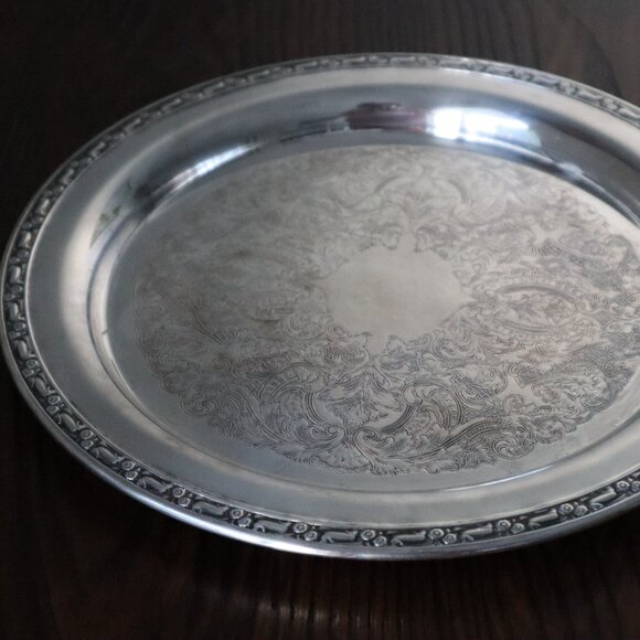 Oneida | Dining | Vintage Oneida Silversmiths Round Silver Serving Tray ...